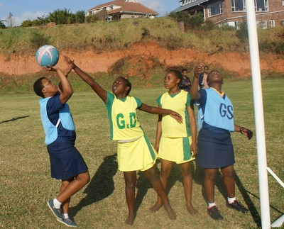 U13 & U15 Netball & Soccer vs Lusizolwethu – Domino Servite School